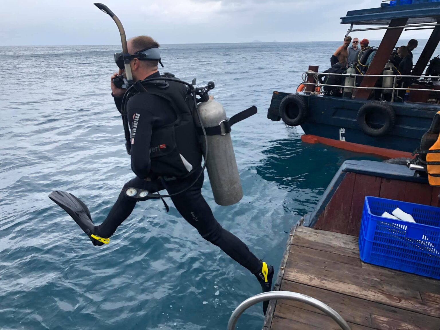 PADI E LEARNING SCUBA DIVER COURSE NHA TRANG - Sailing Club Divers
